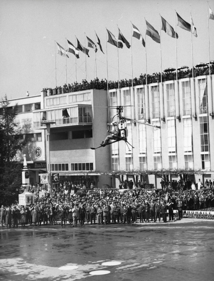 Presentazione del XROE -1 " Rotociclo", l'elicottero monoposto prodotto ...