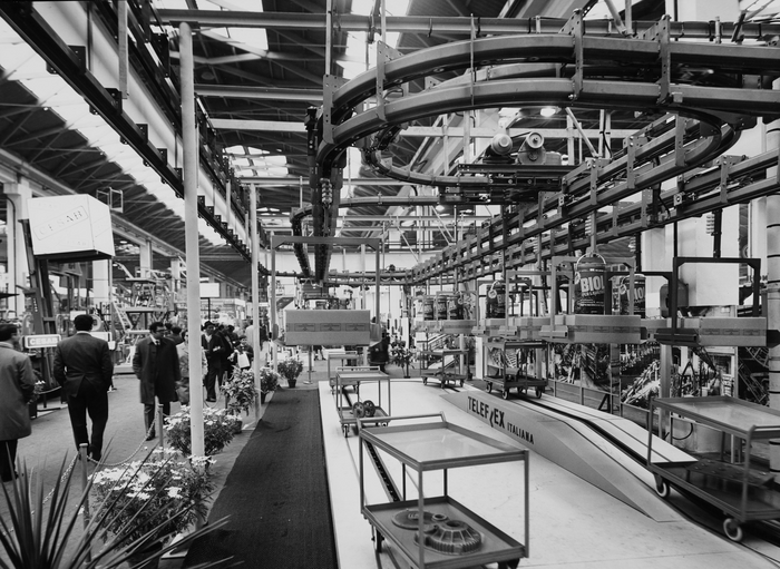 Stand Teleflex Italiana alla Fiera Campionaria di Milano del 1969 ...