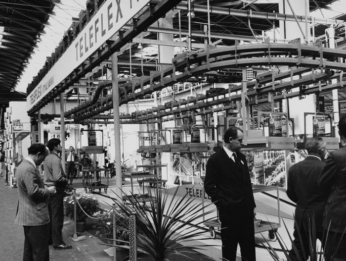 Stand Teleflex Italiana alla Fiera Campionaria di Milano del 1969 ...