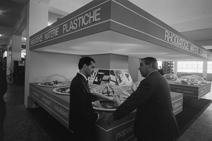 Stand Rhodiatoce alla Fiera Campionaria di Milano del 1967 - Archivio ...
