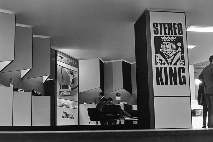 Stand Stereo-Pak alla Fiera Campionaria di Milano del 1968 - Archivio ...